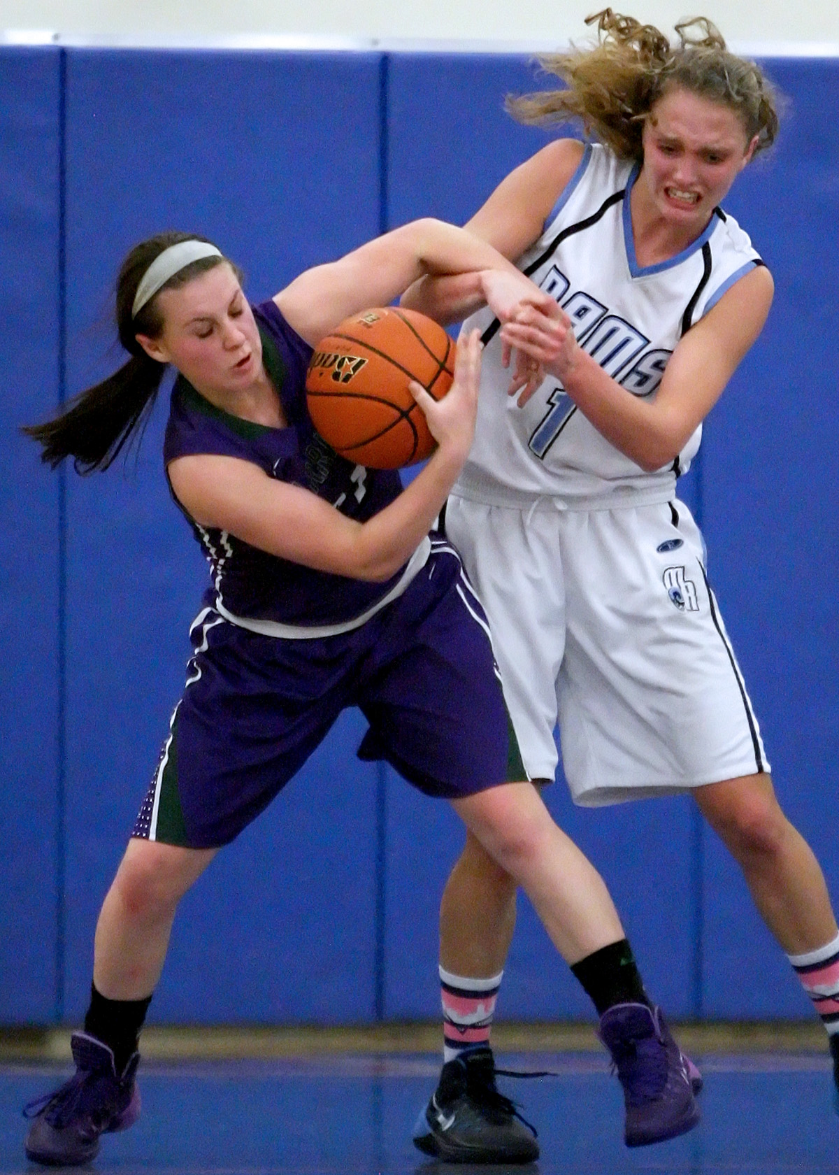 SLIDESHOW: Ram girls pave way to Tacoma | Westside Seattle