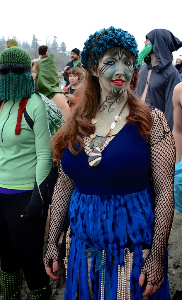 SLIDESHOW: Polar Bear Plunge at Alki was the biggest yet | Westside Seattle